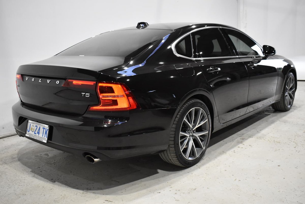 2017 Volvo S90 T5 Momentum MY18 For Sale in Launceston, TAS (Onyx Black) - Buckby Motors | Demo ...
