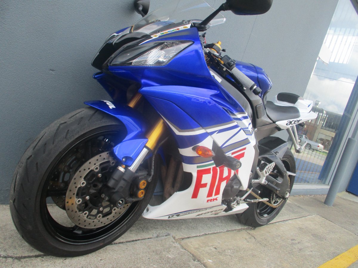 2009 Yamaha R6 Blue