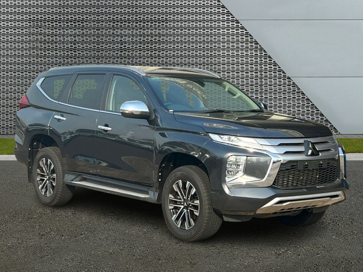Pajero Sport Grey