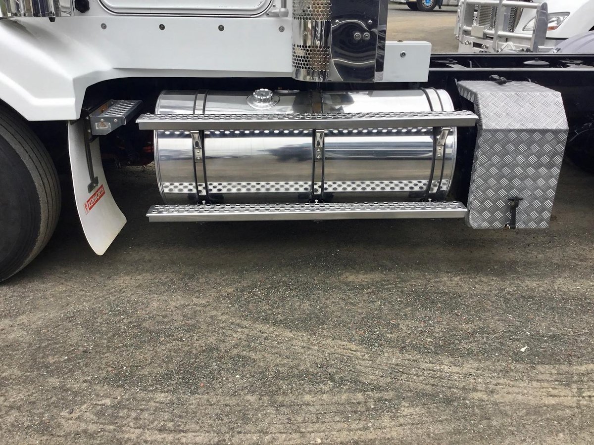 2015 Kenworth T409SAR Fully Speced 684000KLM E5 X Locks 97T $219000+GST ...