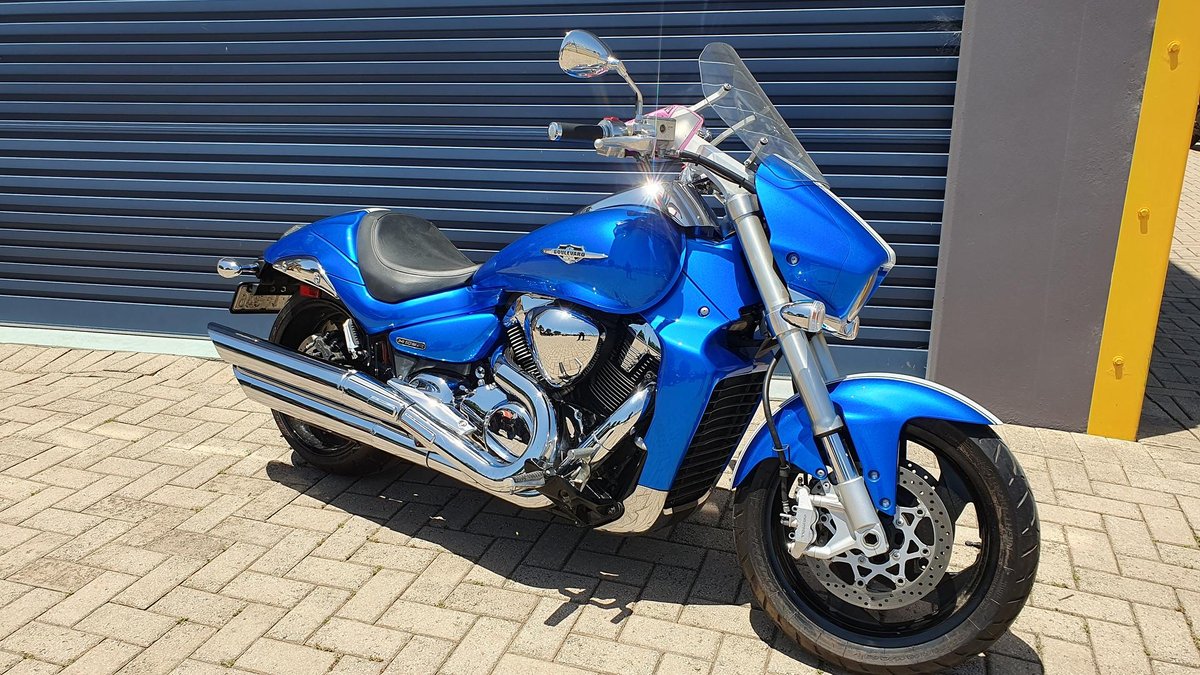 Suzuki Vzr1800