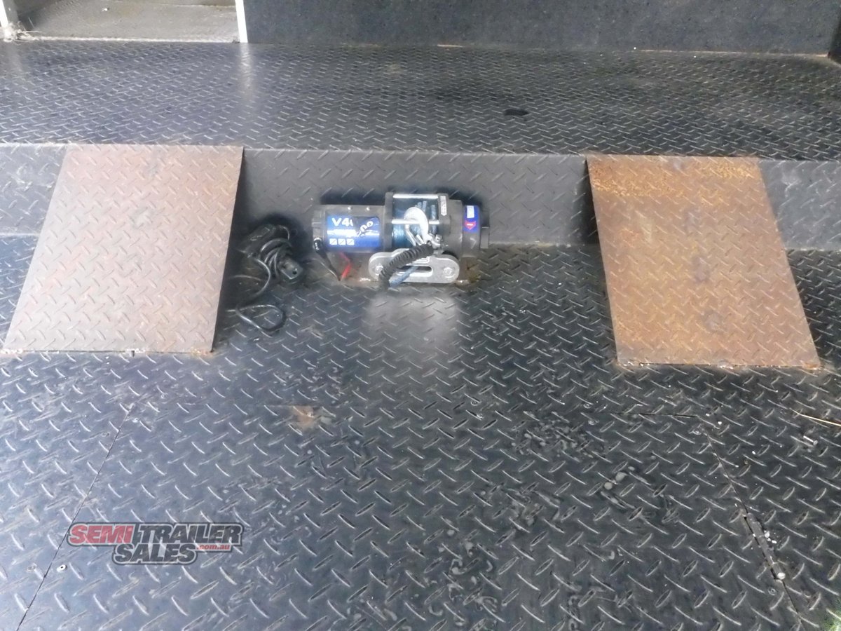 2018 MCF Enclosed Race CAR Transporter For Sale in Epsom, Bendigo ...