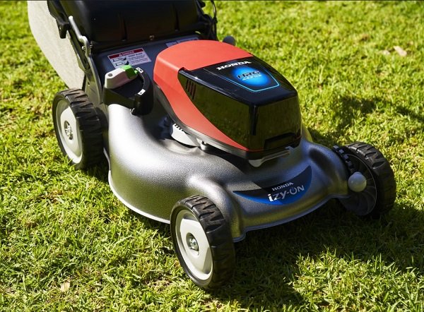 Honda HRG466XBS 36 Volt Self Propelled Mower For Sale in Midland Perth ...