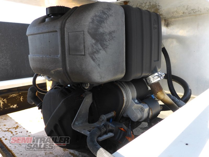 2011 Custom Stoodley 43.5FT TRI Axle FLOAT With BI-Fold Ramps For Sale ...