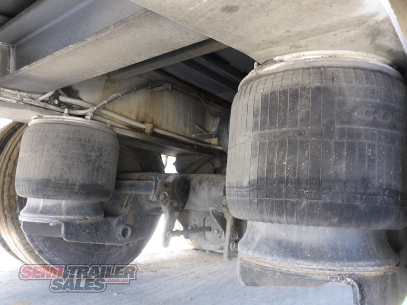 2011 Custom Stoodley 43.5FT TRI Axle FLOAT With BI-Fold Ramps For Sale ...