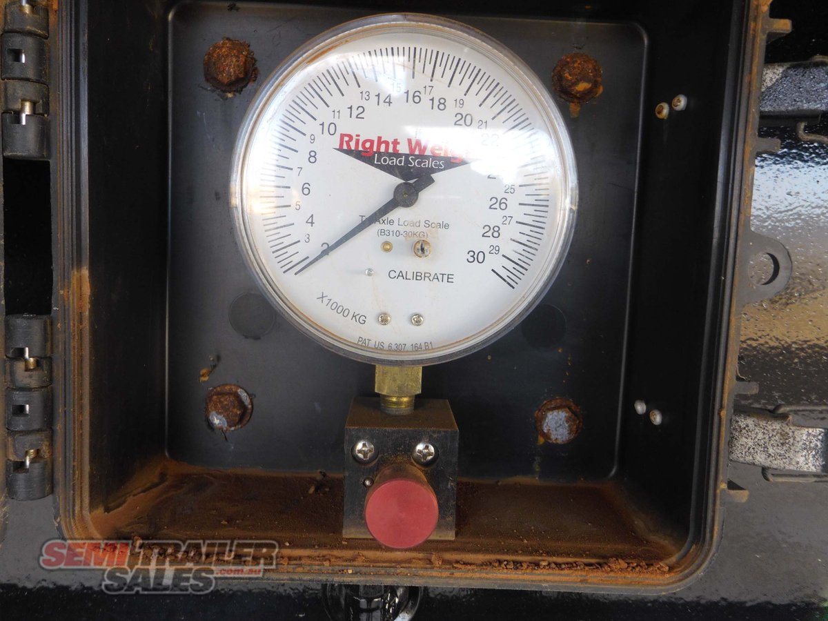 2011 Maxitrans 44FT 22 Pallet FLAT TOP Road Train Lead - Rental For ...