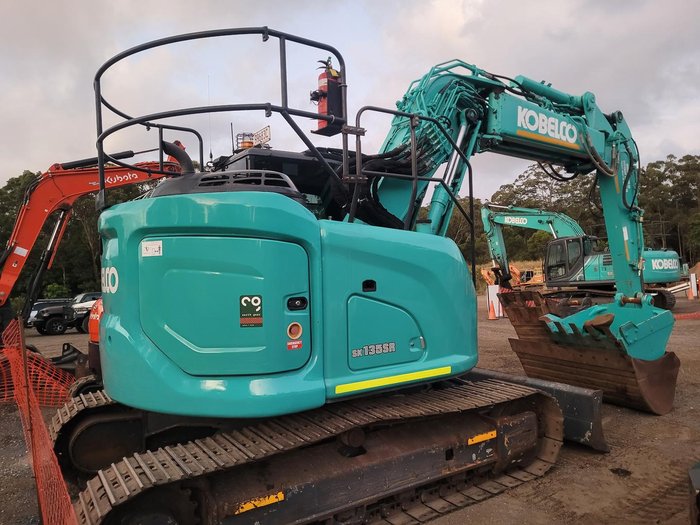 Large & Small Construction Equipments for Hire Palmview QLD | Earth ...