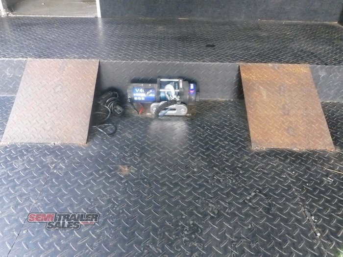 2018 MCF Enclosed Race CAR Transporter For Sale in Epsom, Bendigo ...